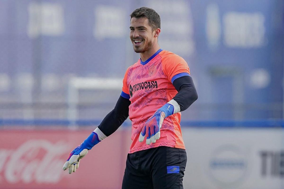 El Sporting y Rubén Yáñez, reunión y 48 horas para intentar cerrar la ...