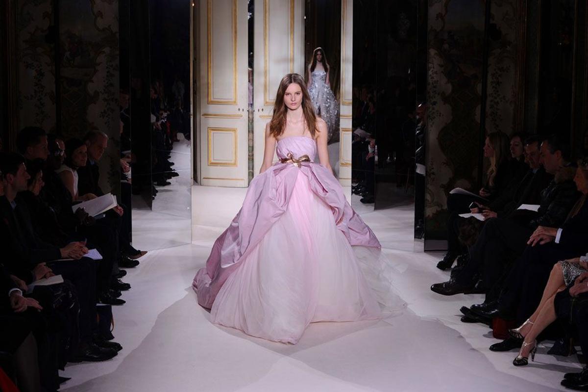 Giambattista Valli, un desfile de cuento - Woman