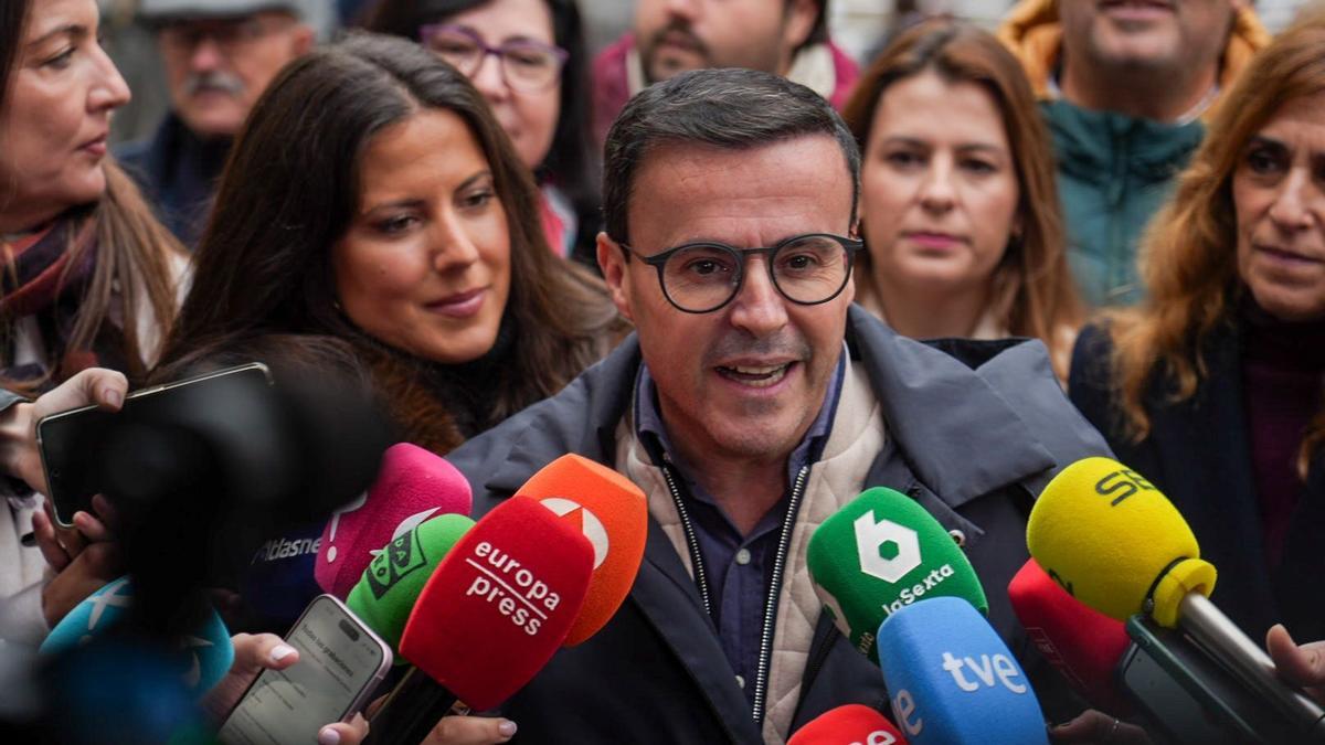 GALLARDO SEDE PSOE EXTREMADURA | Así ha sido la llegada de Miguel Ángel ...