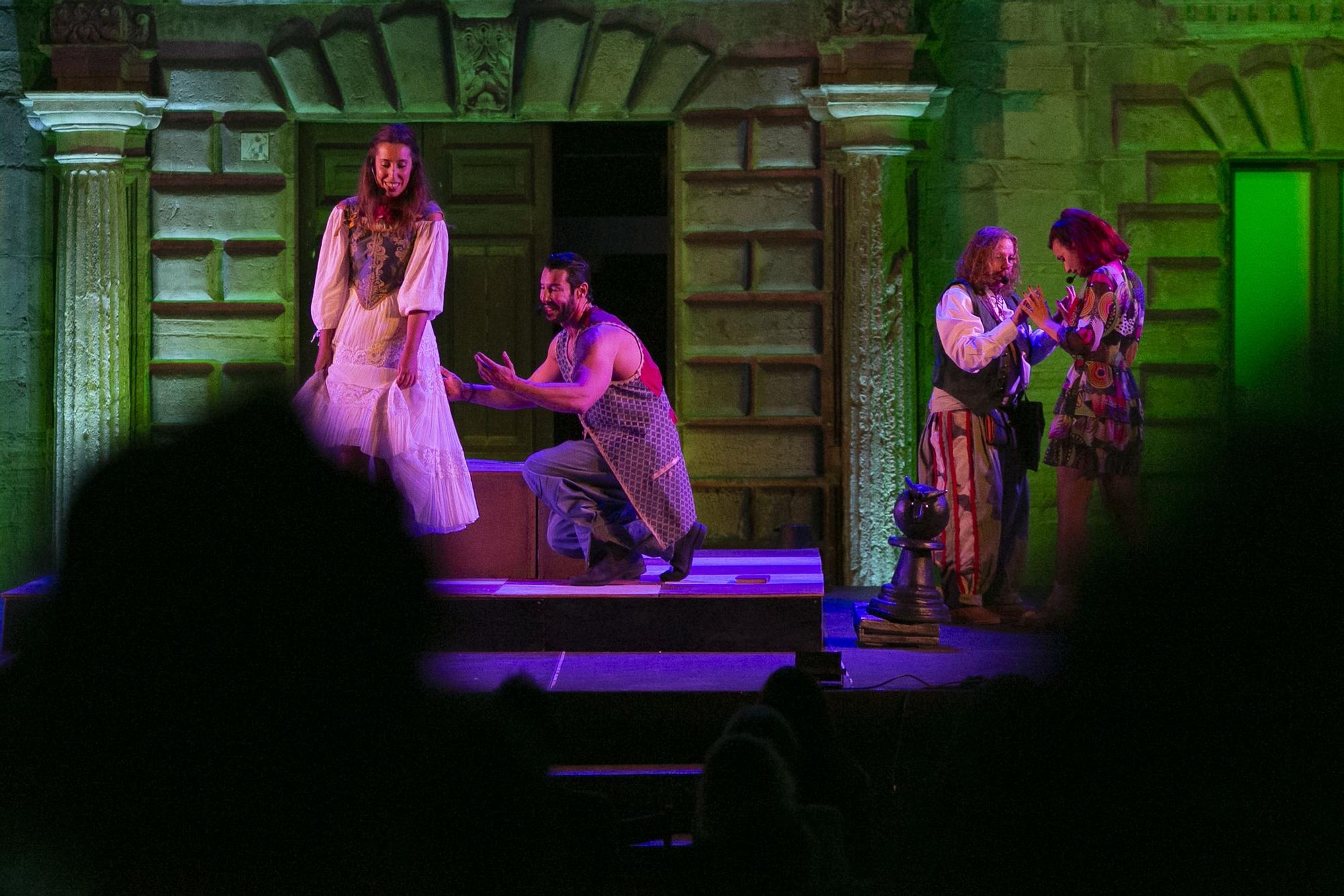 EN IMÁGENES: el estreno en Avilés de "Mazías", de Bances Candamo