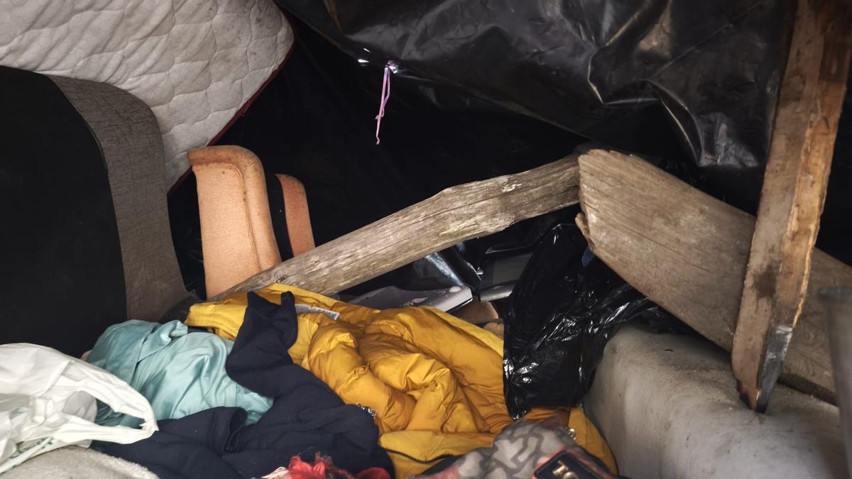 La historia de la viuda de 64 años que lleva cuatro semanas viviendo ...