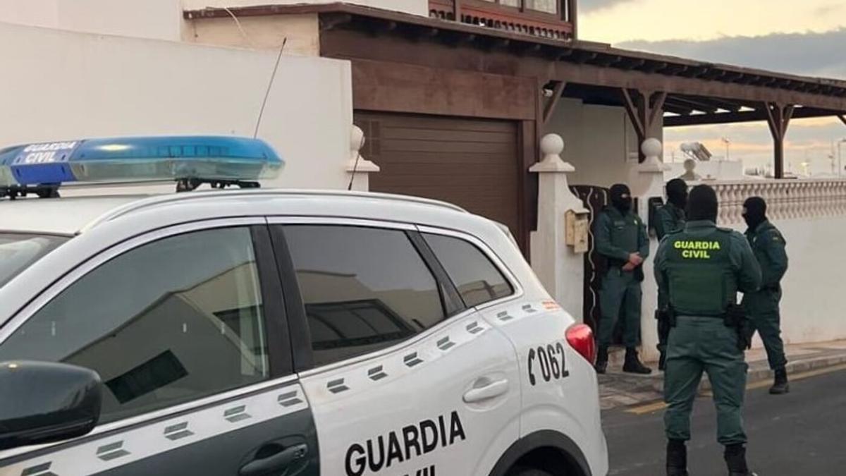 VÍDEO SUCESOS DROGA LANZAROTE | La Guardia Civil desarticula un importante punto de venta de ...