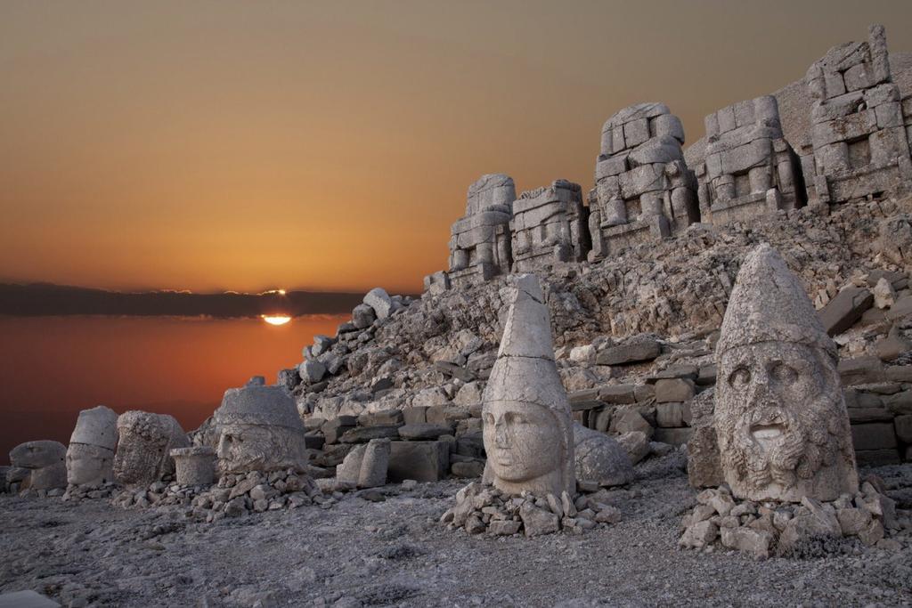 El monte Nemrut, la montaña perfecta que no es una montaña - Viajar