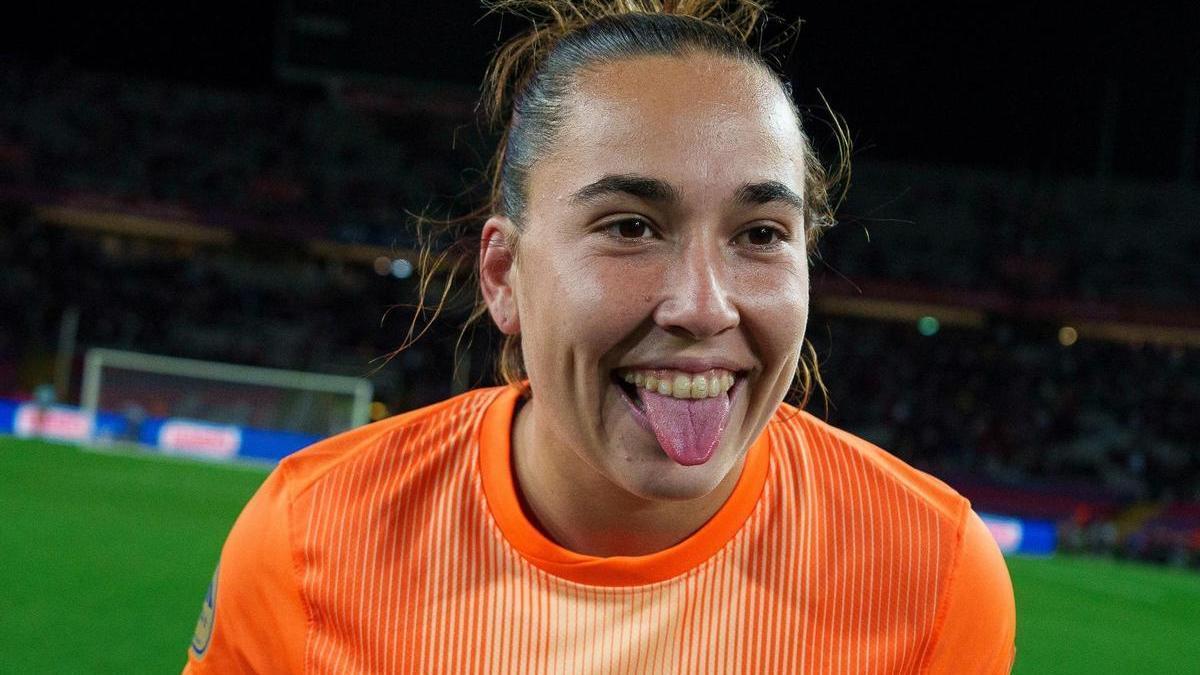 CATA COLL | Cata Coll se exhibe en el Clásico