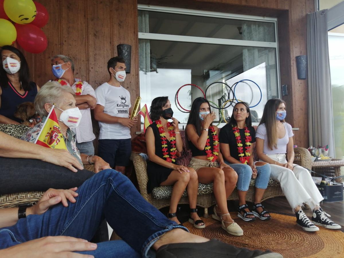 "¡Esta plata sabe a oro!": la familia de Damián Quintero celebra en ...