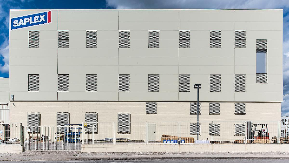 Saplex, fabricante de bolsas de basura de Mercadona, reafirma la ampliación de su planta de ...