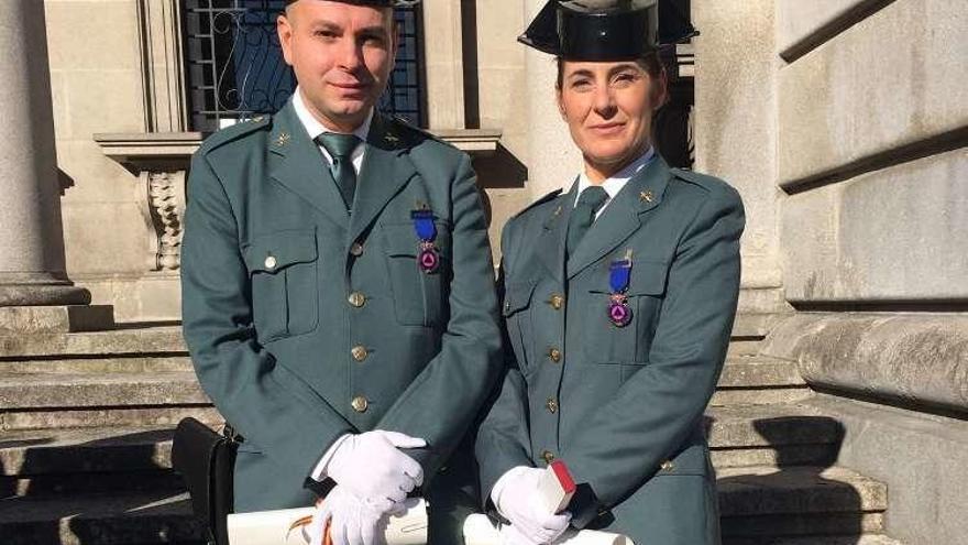 Guardias civiles de mérito en Baiona