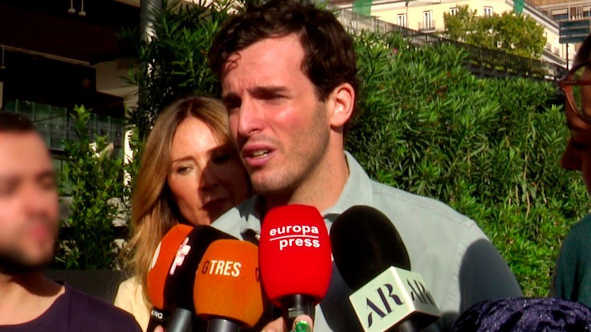 REAPARICIÓN SORPRESA ÍÑIGO ONIEVA | íñigo Onieva rompe su silencio a la salida de un restaurante ...