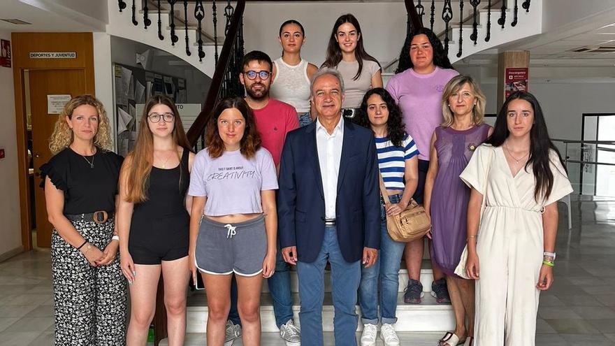 Ocho estudiantes utielanos inician las prácticas de verano “Utiel te ...