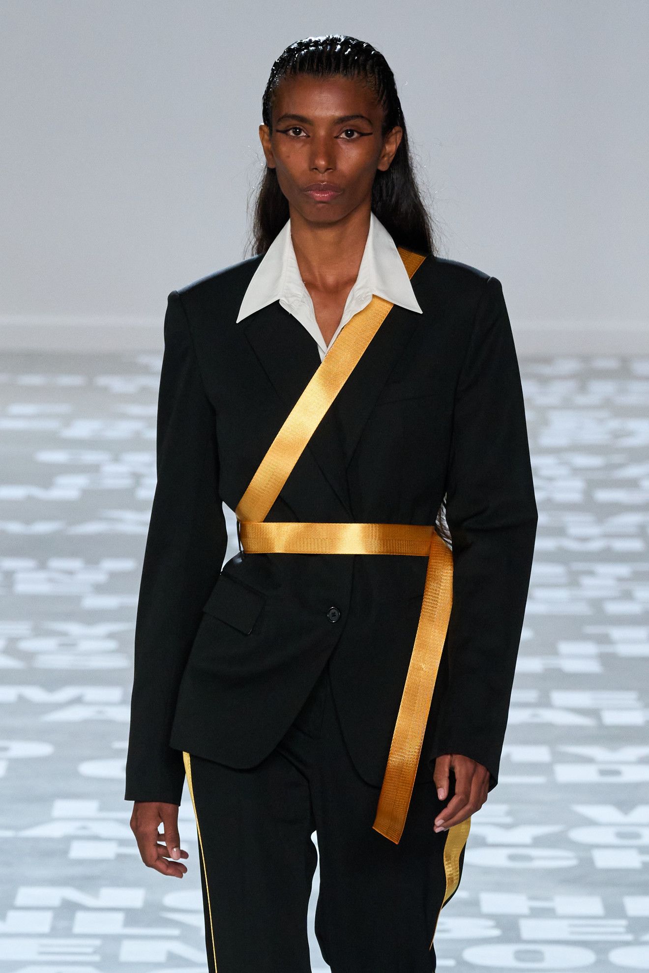 DIADEMAS ZIG ZAG PELO | Diademas en zig zag invisibles: el accesorio de ...