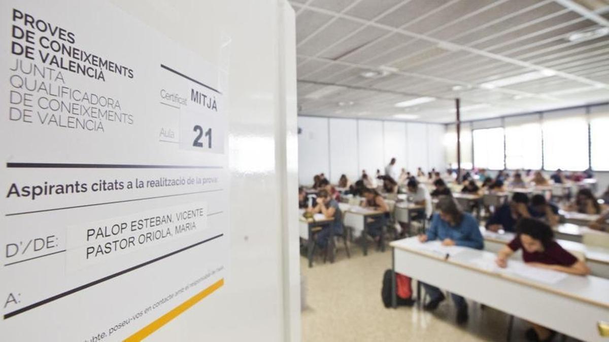 CÓMO SOLICITAR TÍTULO VALENCIANO