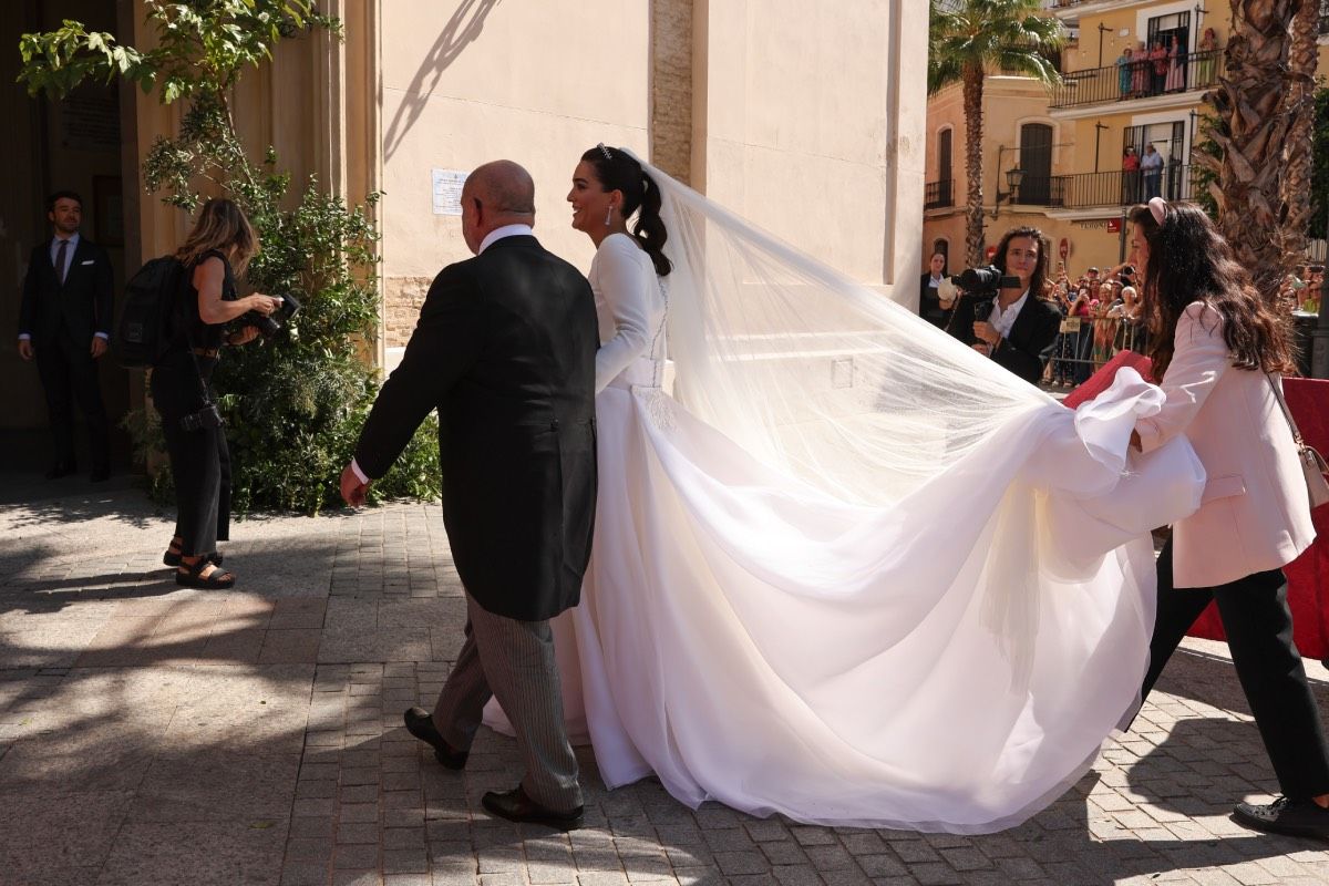 BÁRBARA MIRJAN VESTIDO DE NOVIA | Un vestido de novia tradicional, así ...