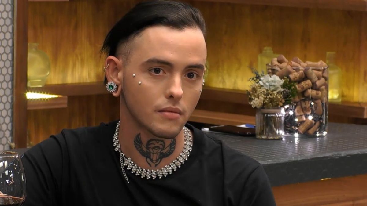 Joe sorprende en 'First dates' con su implante: "Es un órgano ...