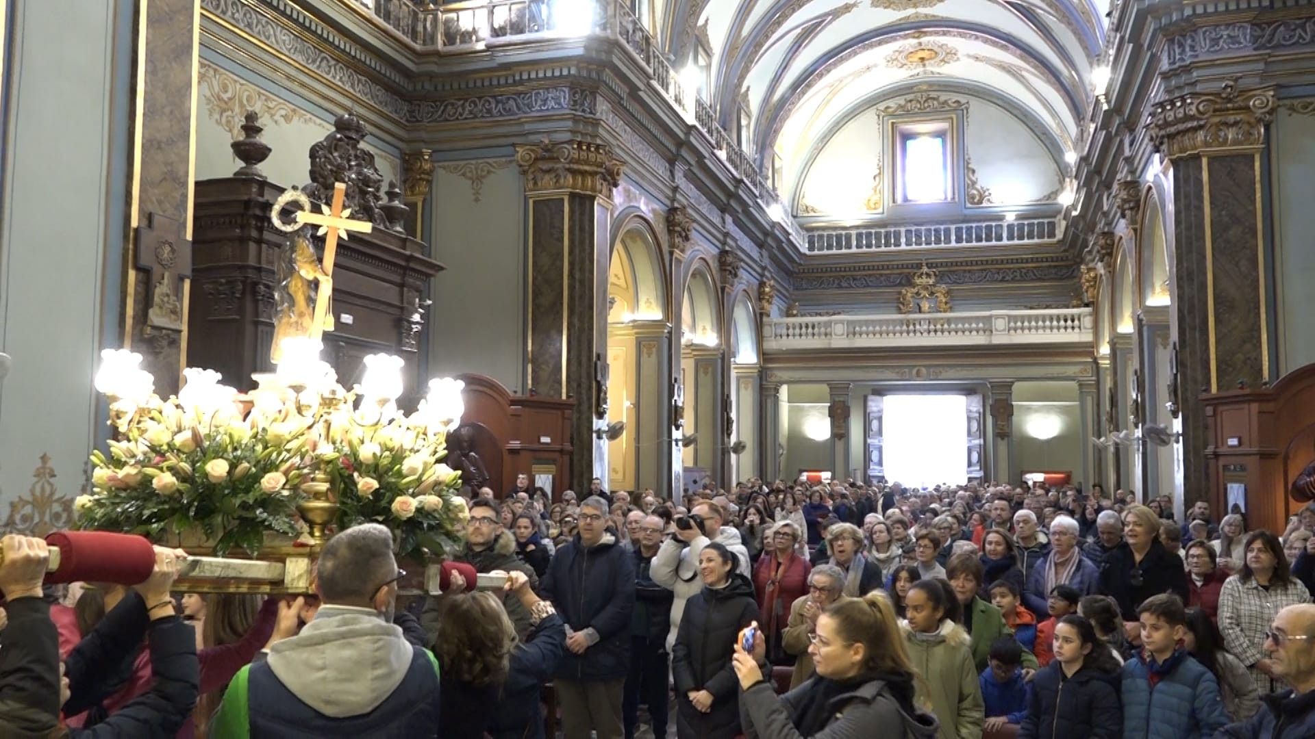 Novelda completa una romería extraordinaria de bajada de la Santa