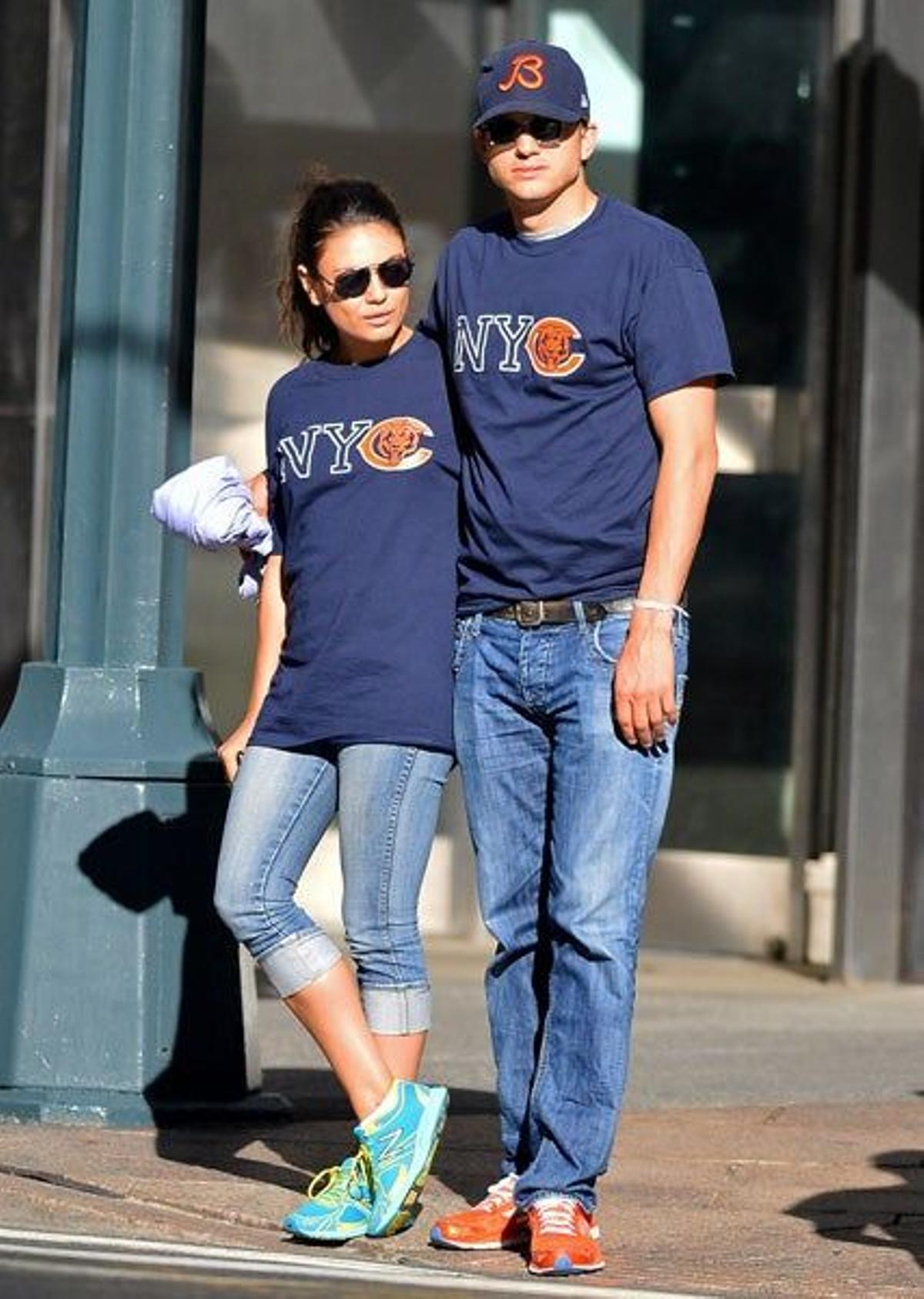 Mila Kunis y Ashton Kutcher, una pareja muy combinada - Cuore