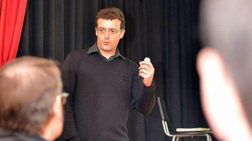 El arquitecto Ignacio Ruiz presenta "Aprendiendo de las Cuencas" en Turón