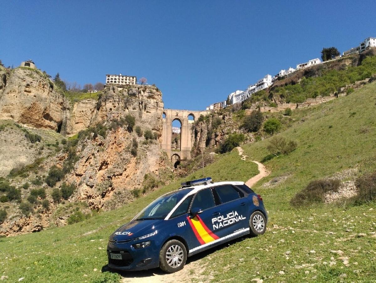 Detenido tras ser sorprendido durante un pase de droga en Ronda - La ...