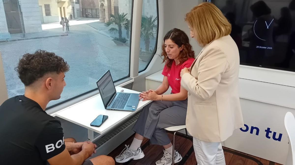 El Bus Labora atén 46 persones a Burriana i reforça l'orientació ...