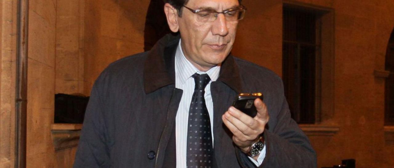 Arnaldo, el magistrado del TC que pagó a su «querido Jaume» - Diario de ...