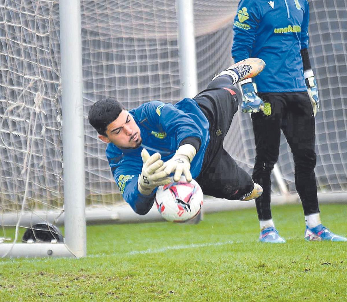 FC Cartagena: Pablo Cuñat, recuperado de sus dolencias en la zona lumbar