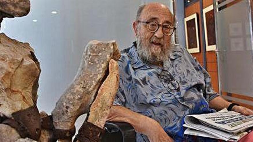 Cien poemas de Toni Roca contra la autodestrucción - Diario de Ibiza