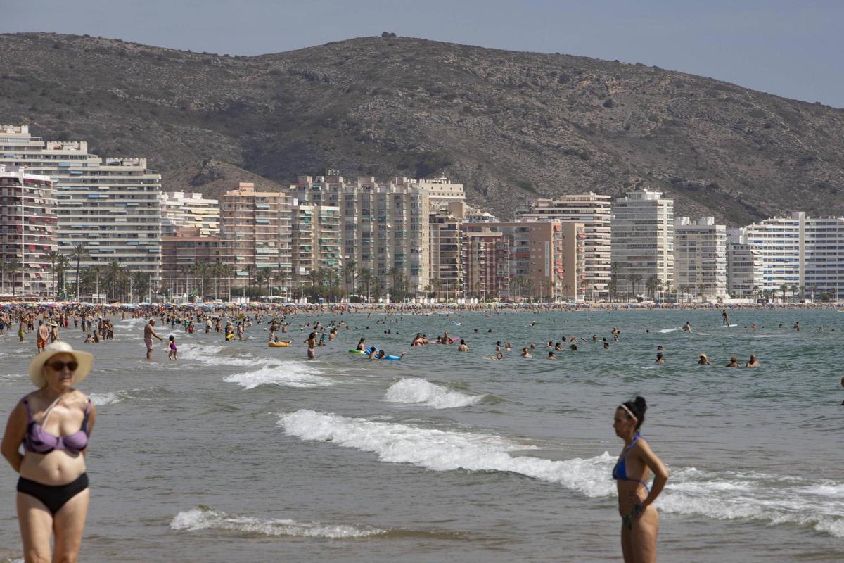 Viviendas turísticas en Cullera: en agosto es un 20 % más caro