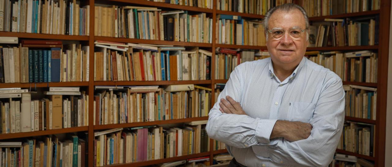 Jaime Siles Ruiz: "La poesía es una especie de lavandería del lenguaje ...