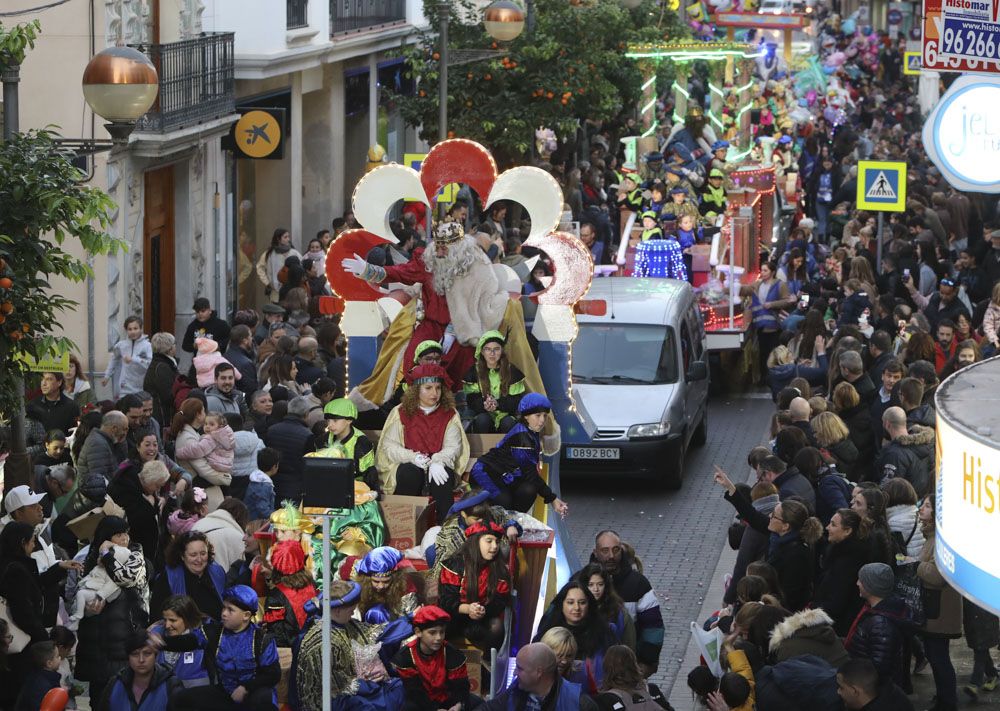 Cabalgata de los Reyes Magos en Sagunt.
