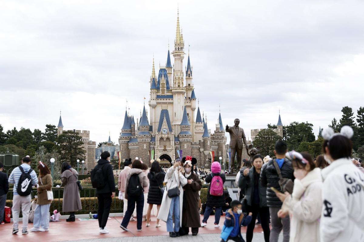 Así es el parque Disney de Tokio, que estrena temporada | FOTOS