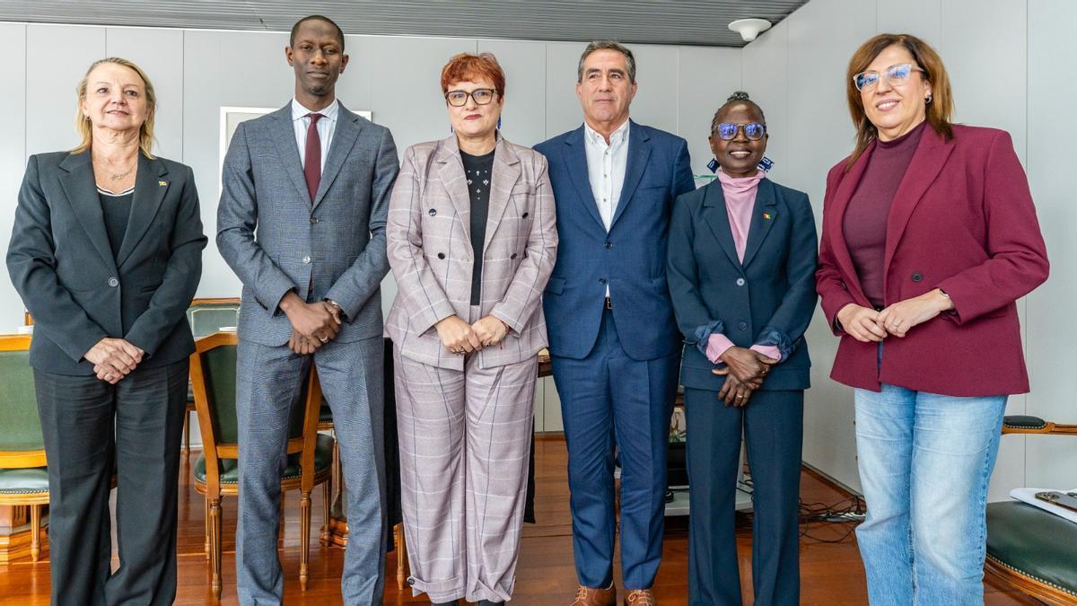 MIGRACION CANARIAS | Senegal intentará agilizar la documentación de los ...