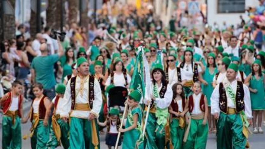 La Entrada de Bandas abre los actos de los Moros y Cristianos