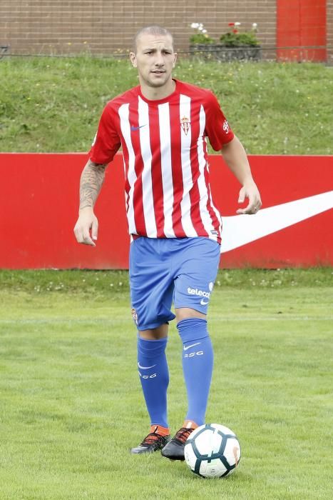 Presentación de André Sousa, primer fichaje del Sporting - La Nueva España