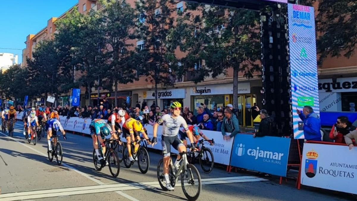 Clásica Almería | Moschetti vence al esprint en la Clásica de Almería
