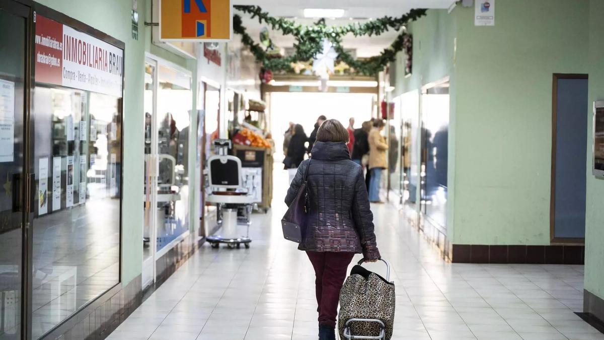 27 negocios han cerrado cada mes en Extremadura durante 2025