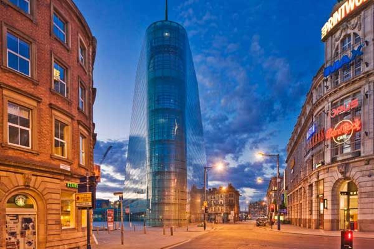 La ciudad de Manchester en continuo movimiento - Viajar