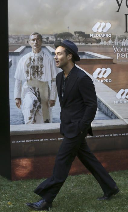 Jude Law y Javier Cámara presentan 'The Young Pope'