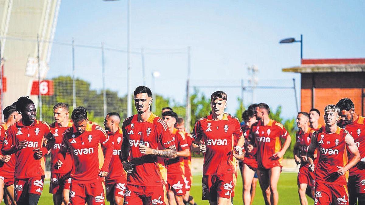Real Murcia | El Real Murcia afronta el primer paso de su gran retorno