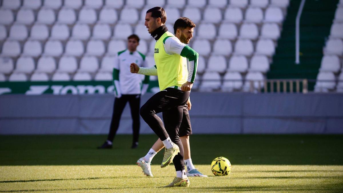 Mirandés-Córdoba CF: altas, bajas y posibles onces iniciales en ...