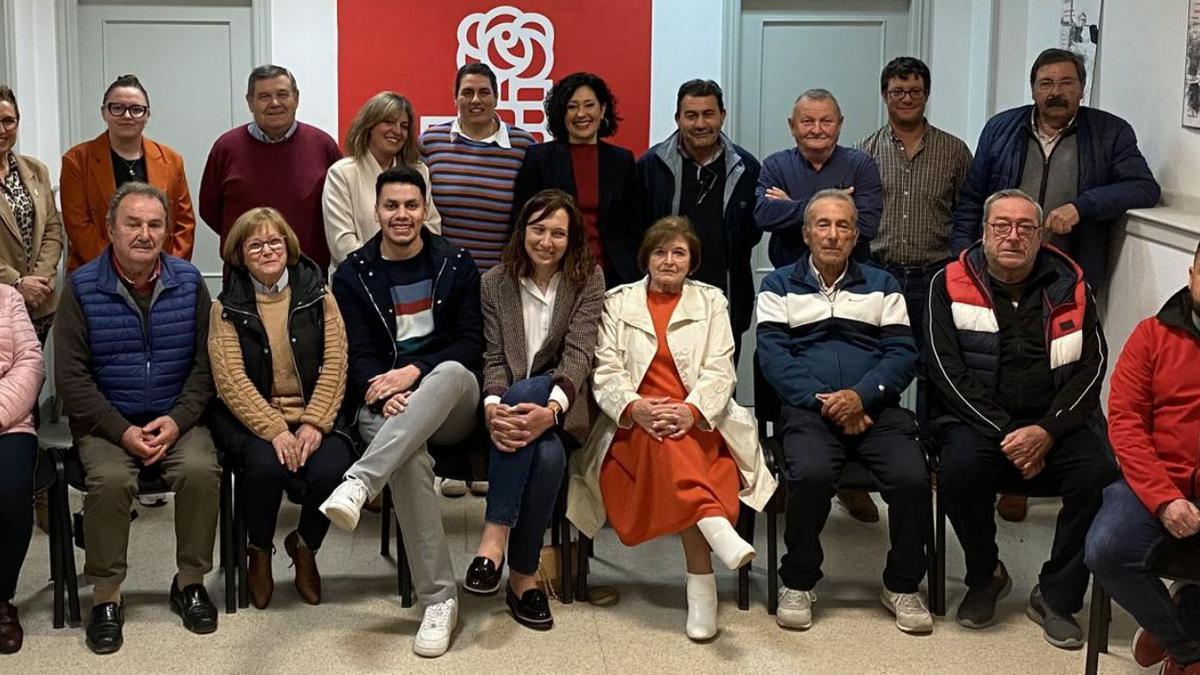 El PSOE de Sanxenxo presenta una lista muy renovada para las ...