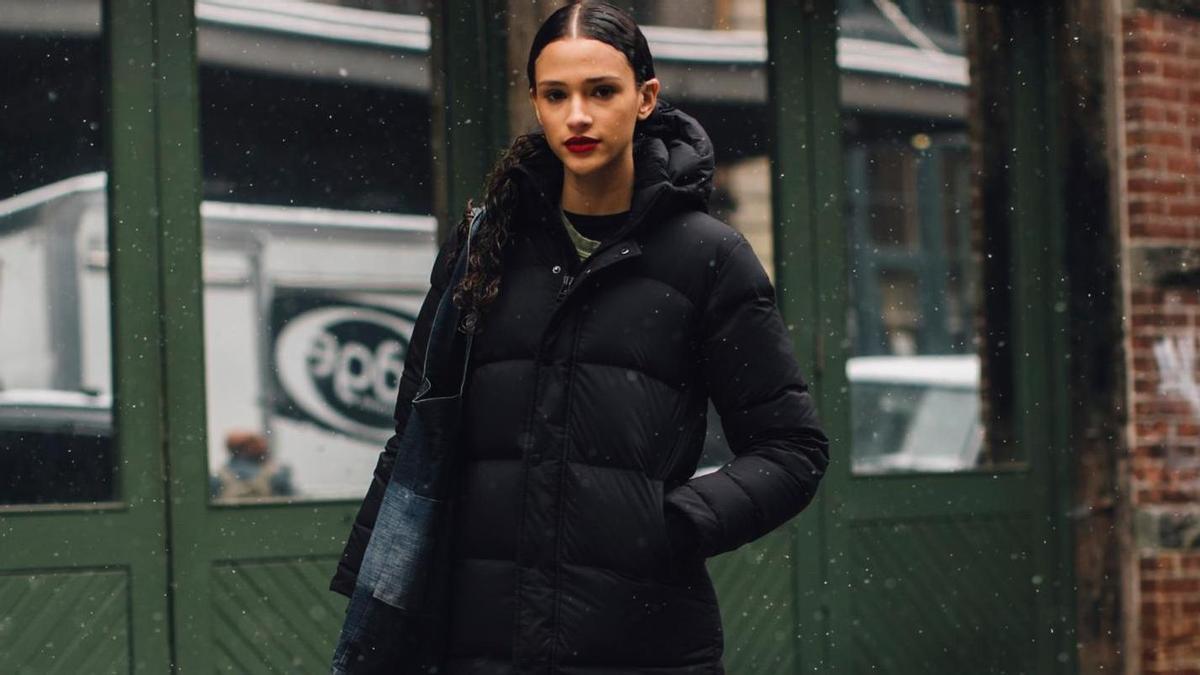 ANORAK ZARA LLUVIA | Se agota cada minuto en Zara el anorak largo ...