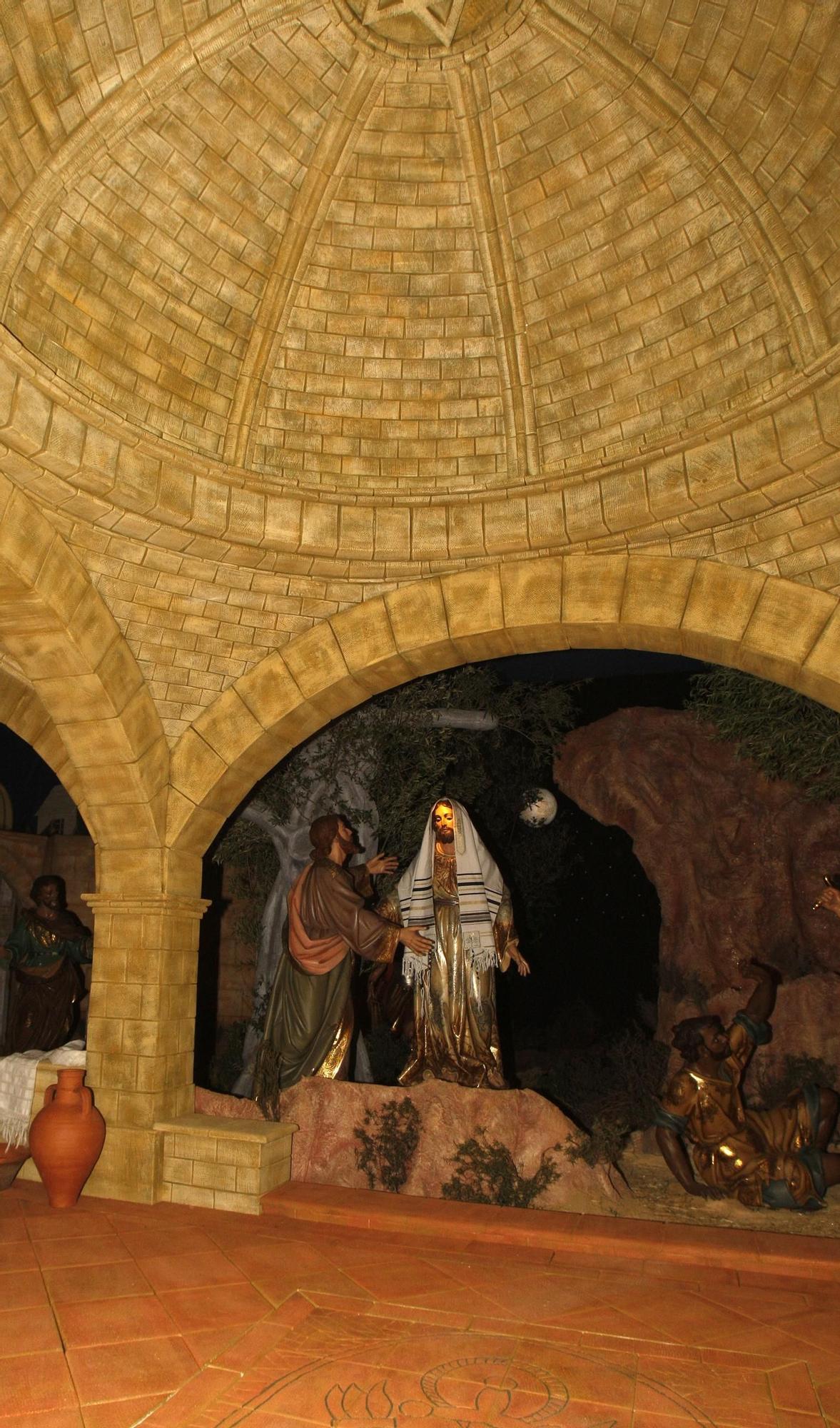 La otra Semana Santa: las imágenes más impactantes de los doseles de Alzira