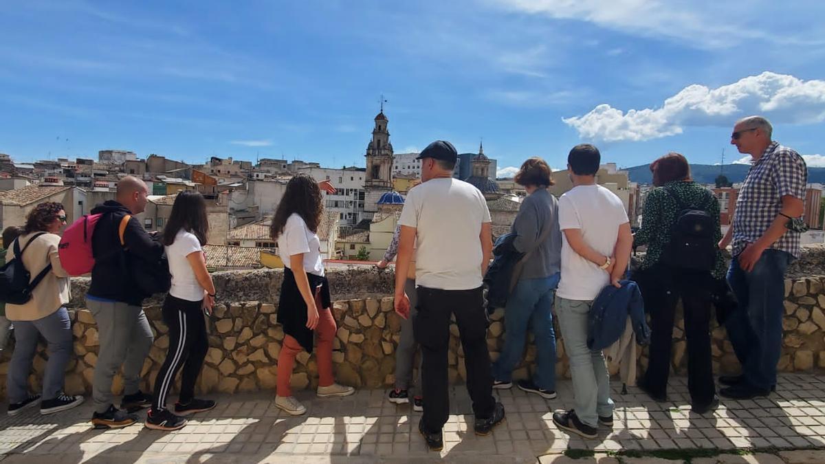 Una ruta por la Vila en lengua de signos abre las visitas guiadas del ...