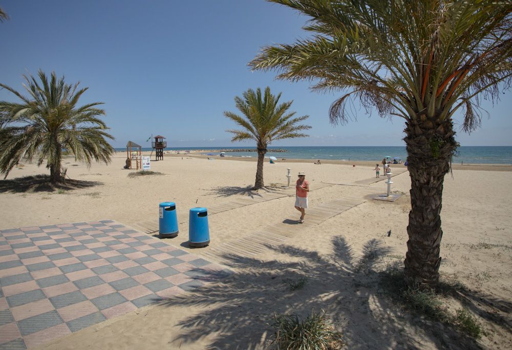 La playa del Port de Sagunt: Un inmenso arenal que no te puedes perder ...