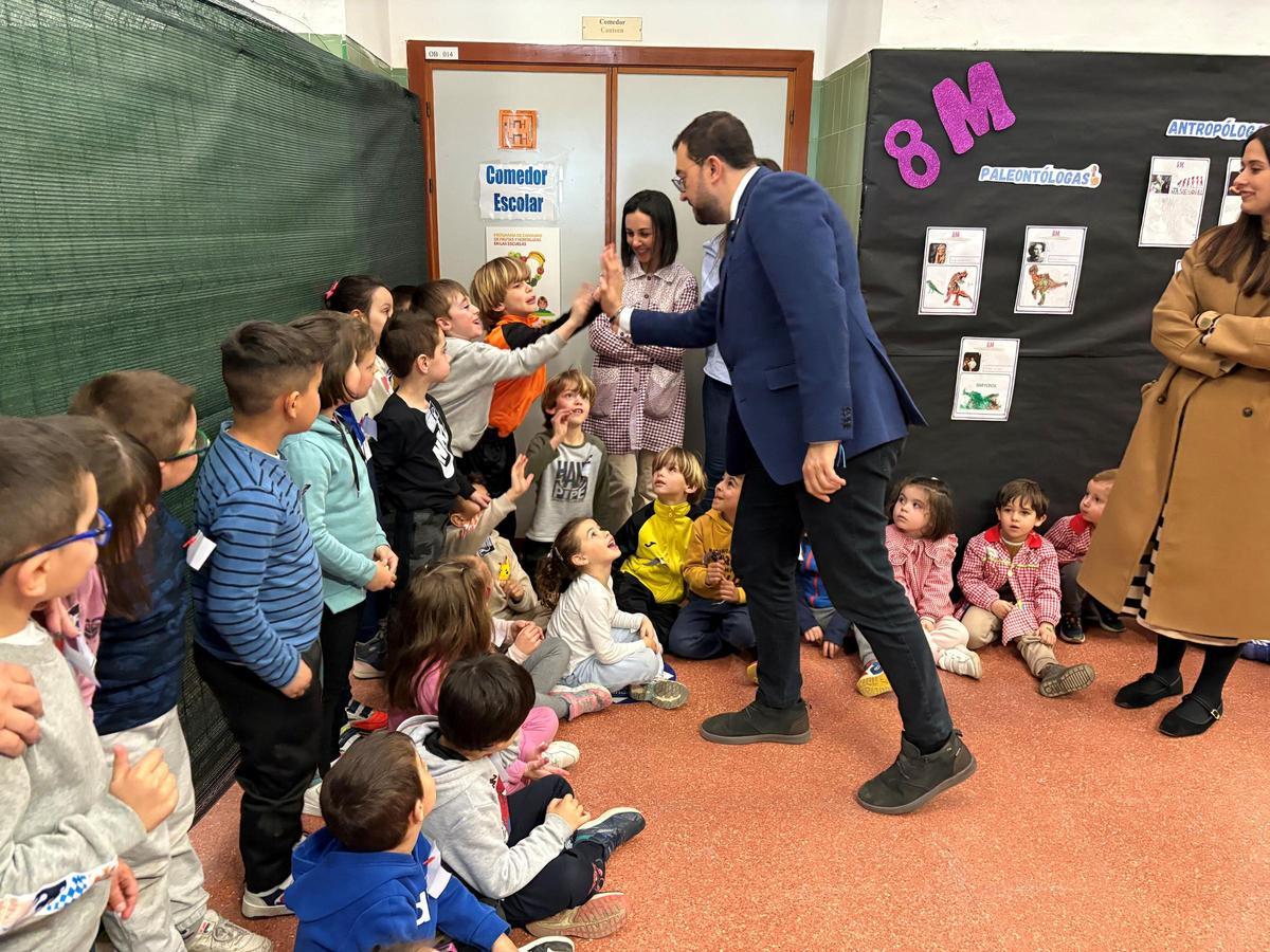 Barbón saca pecho por las inversiones en el Suroccidente: 61 millones ...