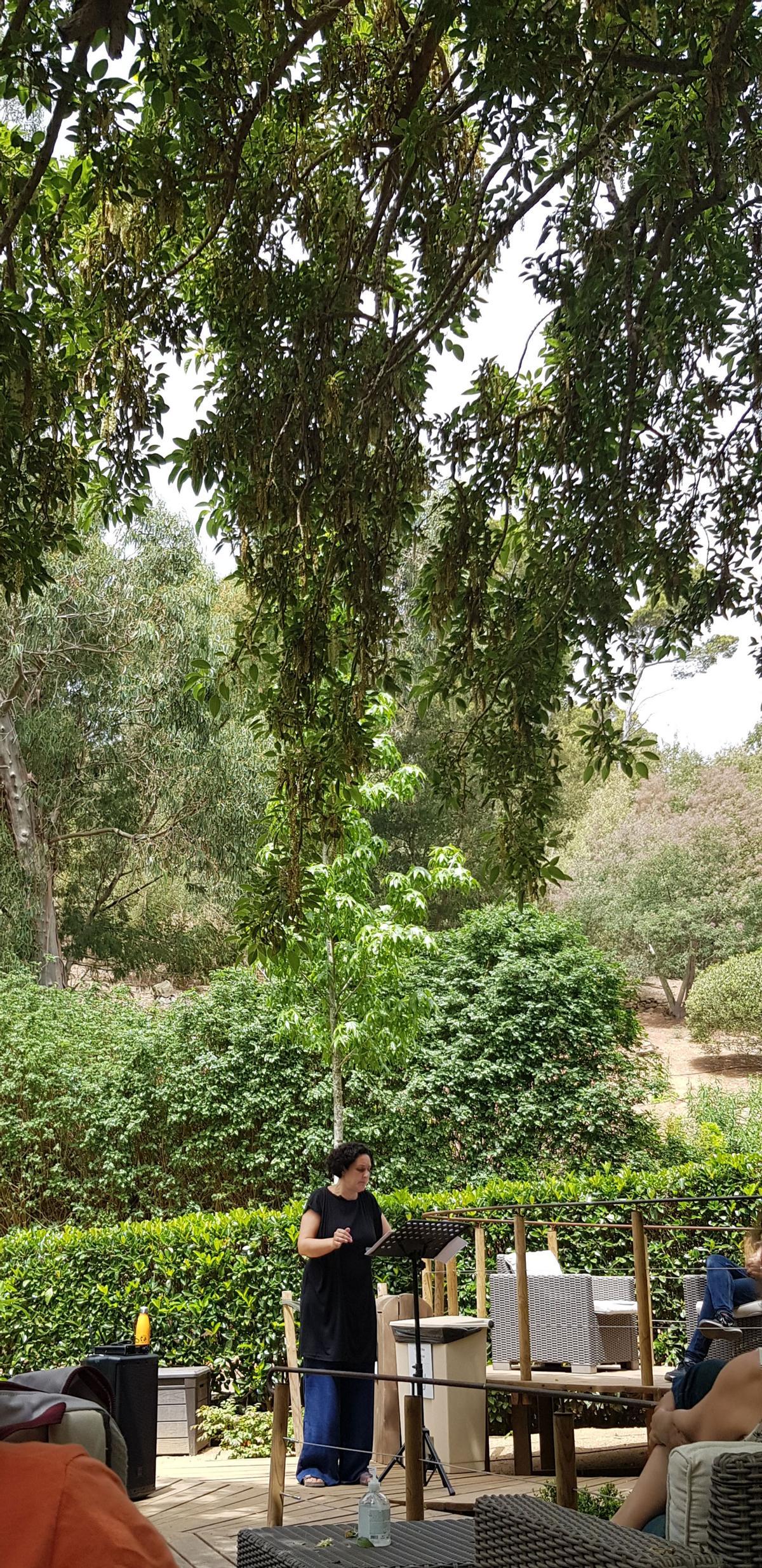 Abel Folk, Imma Colomer i Estel Solé, a El Jardí de la Dorothy de Calella